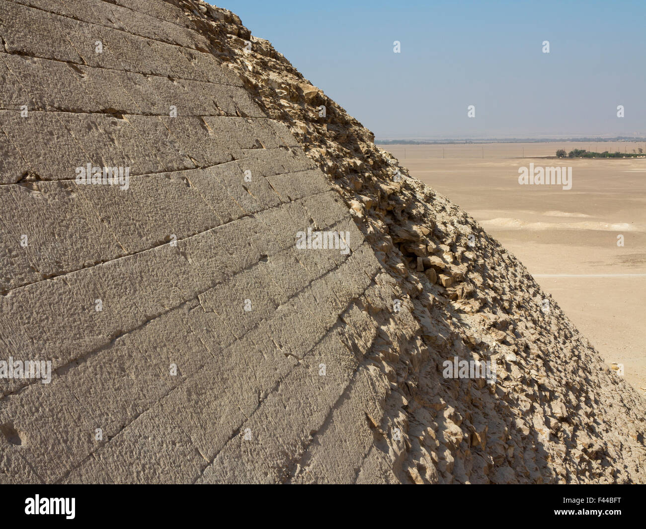 Meidum pyramid hi-res stock photography and images - Alamy