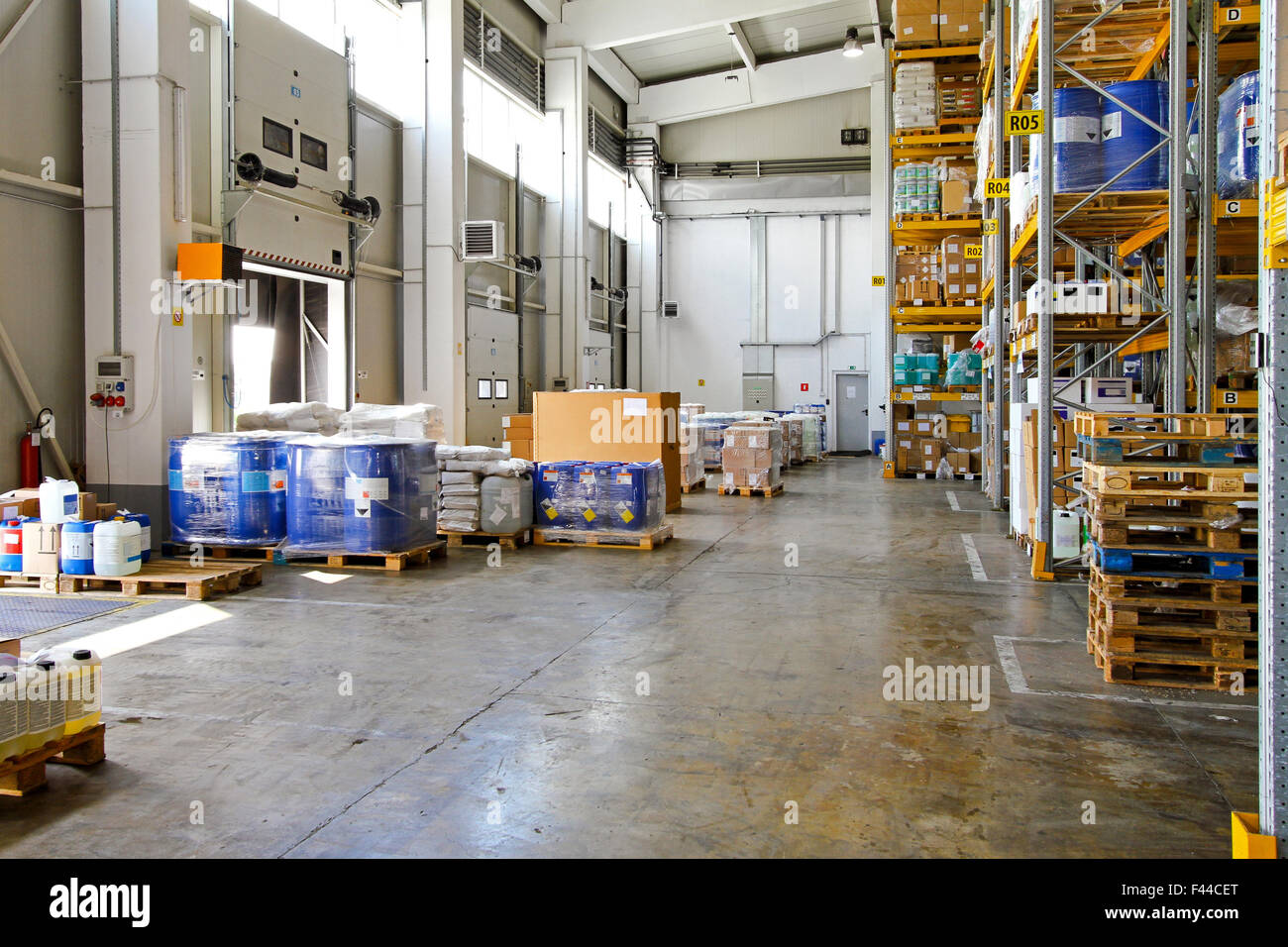 Storehouse logistic factory products warehouse hi-res stock photography ...