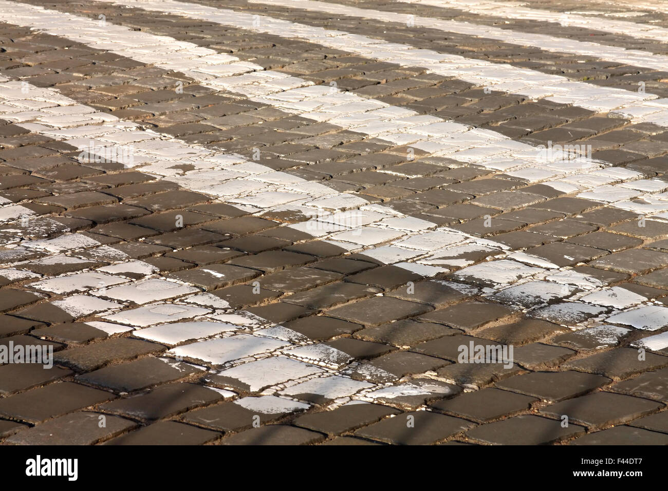 Empty cross hi-res stock photography and images - Alamy