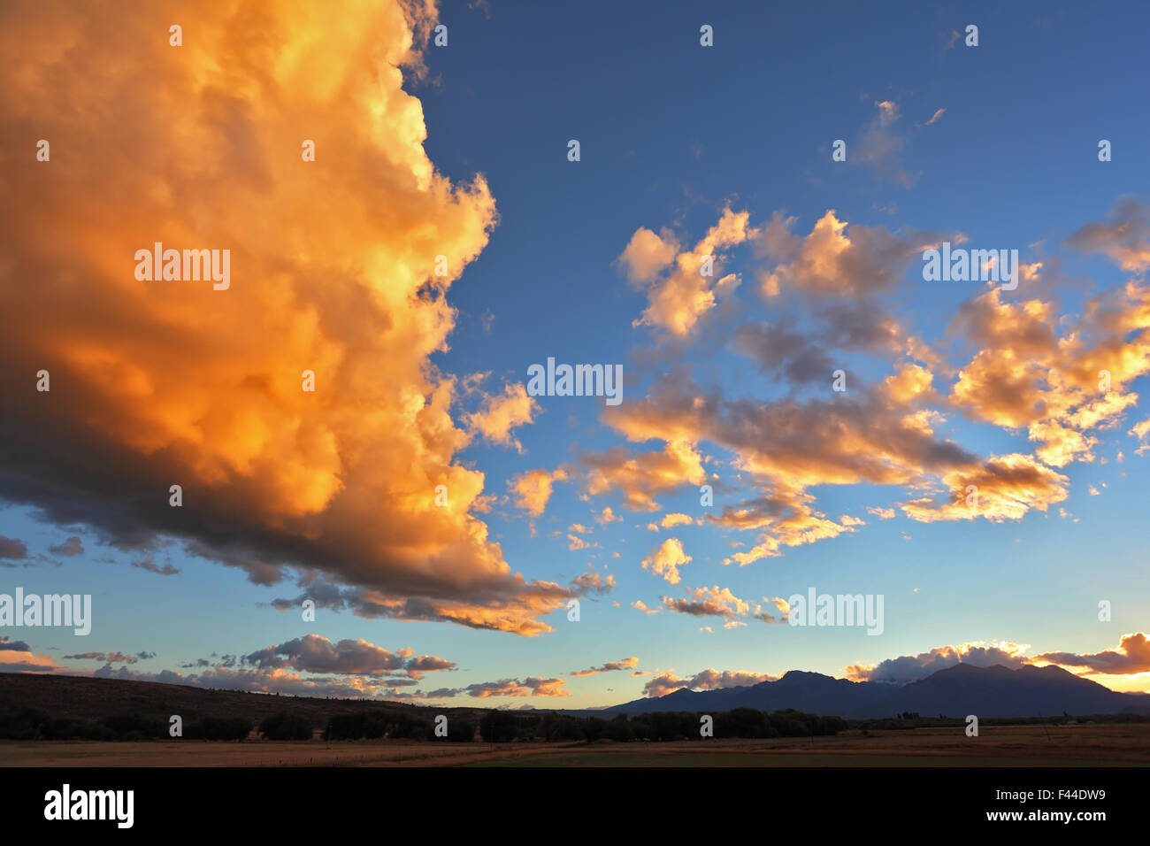 The huge cloud of orange Stock Photo - Alamy