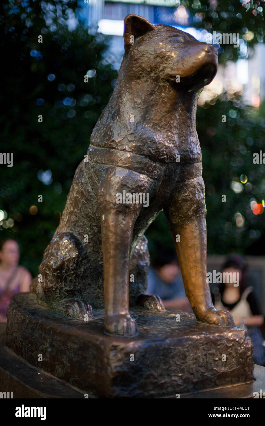 Hachiko statue hi-res stock photography and images - Alamy