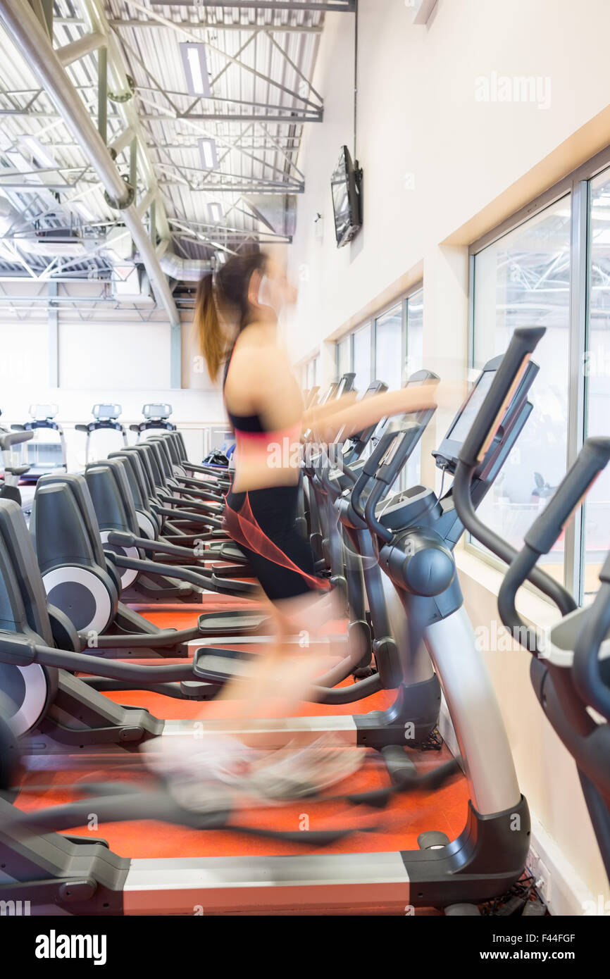 Cross trainer machine hi-res stock photography and images - Alamy