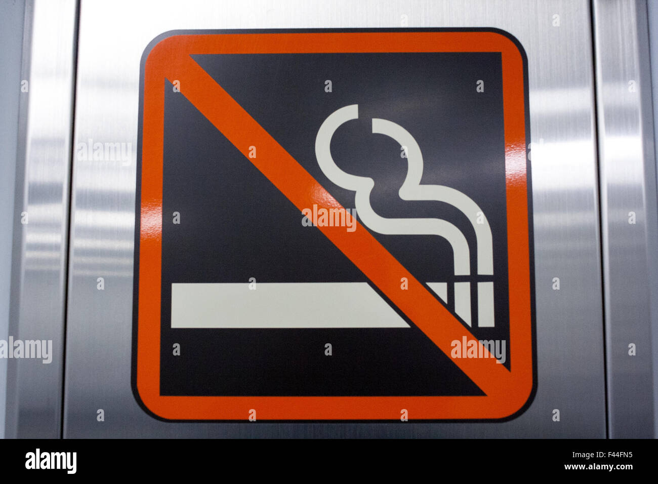 No smoking cigarette sign Stock Photo - Alamy