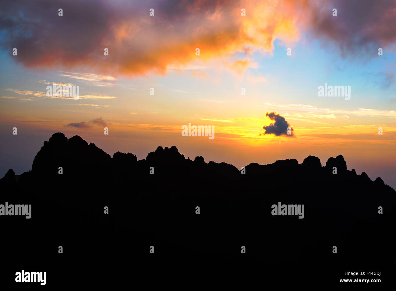 Beautiful sunset at Huangshan Mountain, China Stock Photo - Alamy