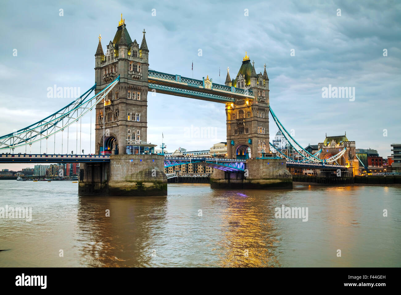 Downtown drawbridge in the evening hi-res stock photography and images ...