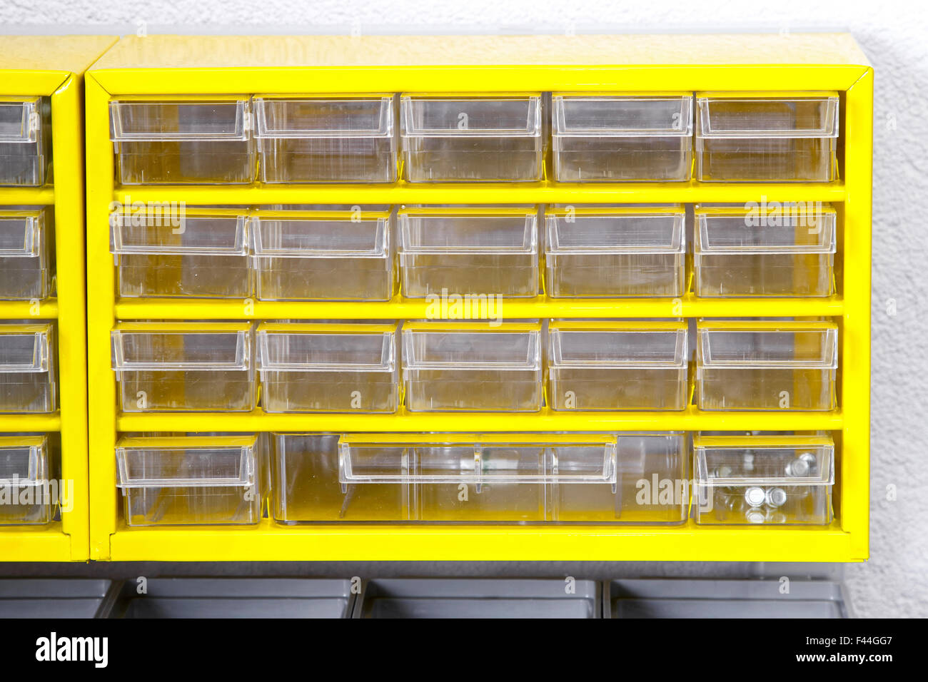 Shelf inventory hi-res stock photography and images - Alamy