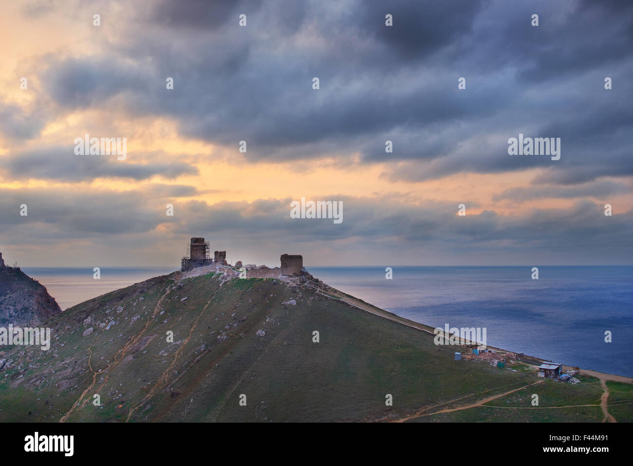 Ancient greek castle hi-res stock photography and images - Alamy