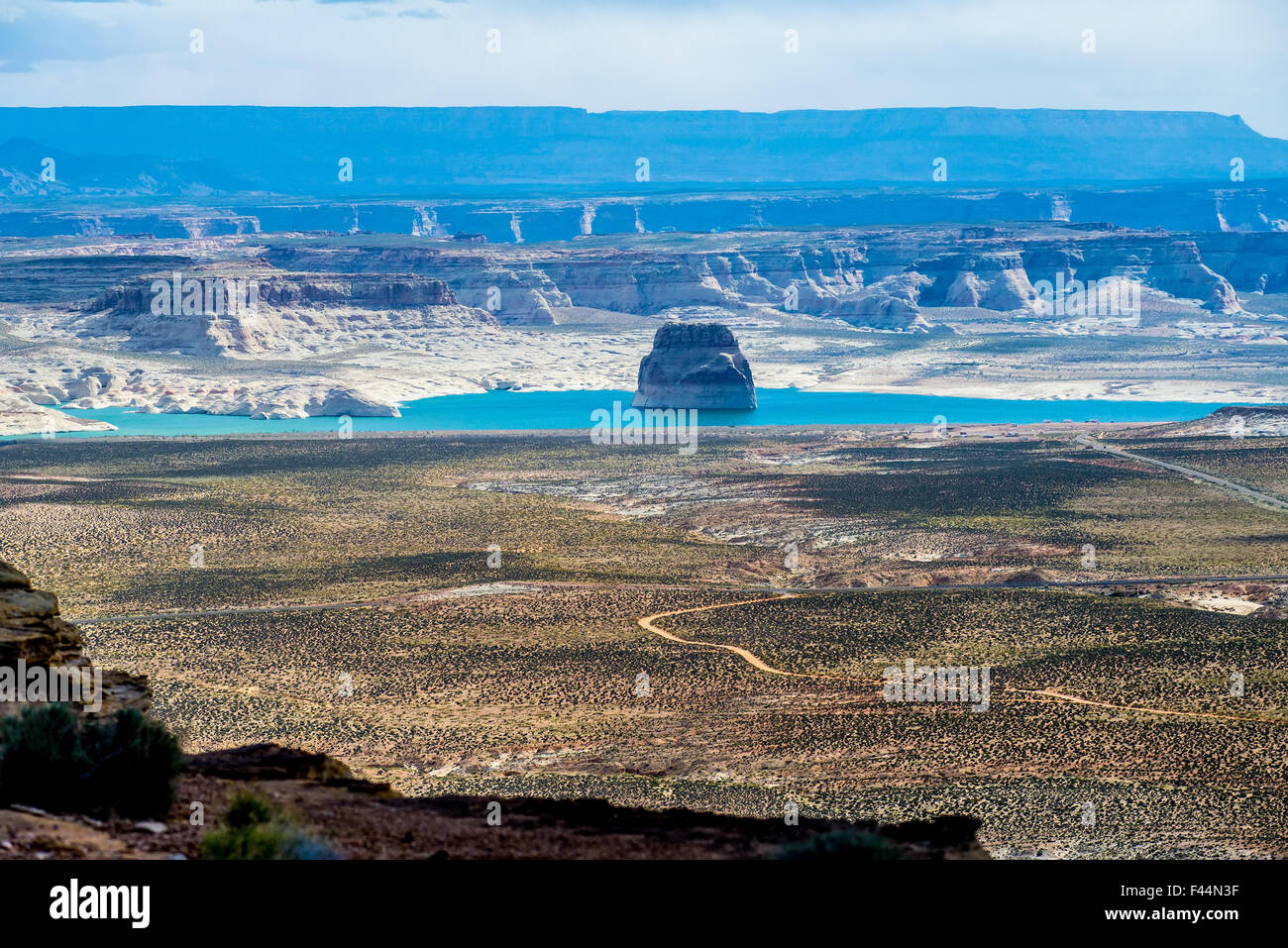 Lone Rock in Lake Powell Utah Stock Photo - Alamy