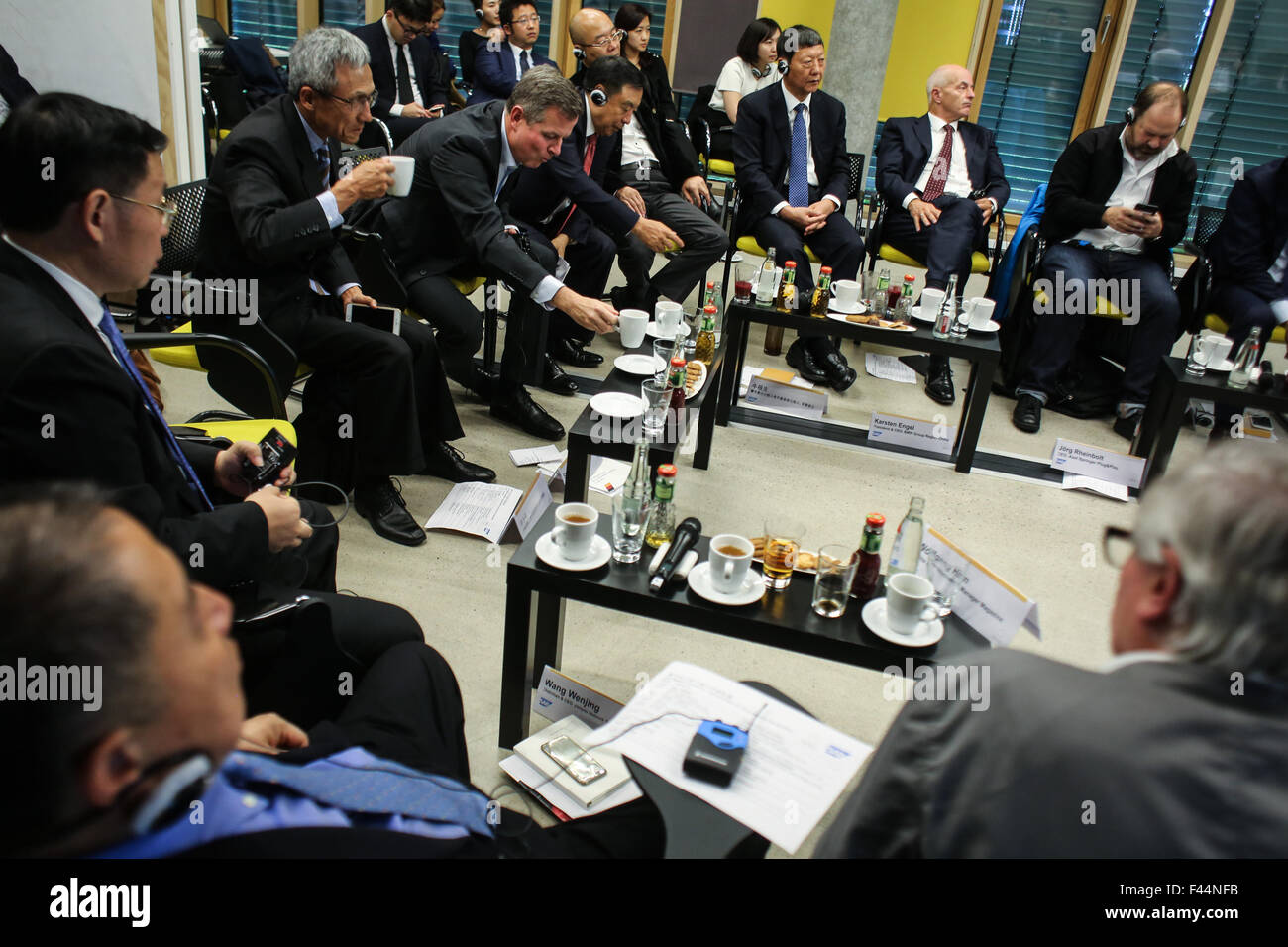 Potsdam. 14th Oct, 2015. Delegates from China Entrepreneur Club (CEC ...