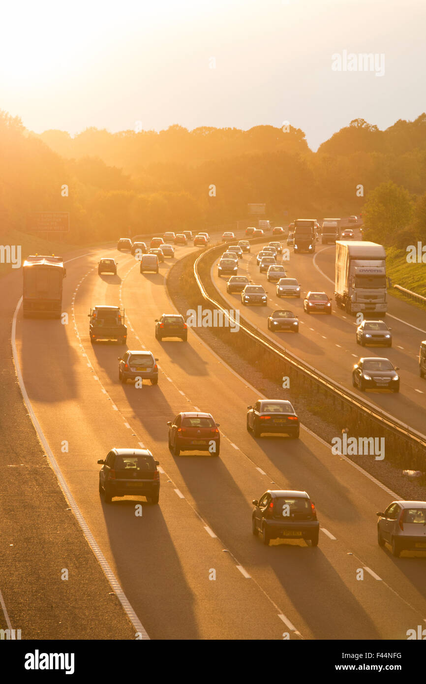 M42 Motorway near Alvechurch, UK. 14th October, 2015. Challenging light ...