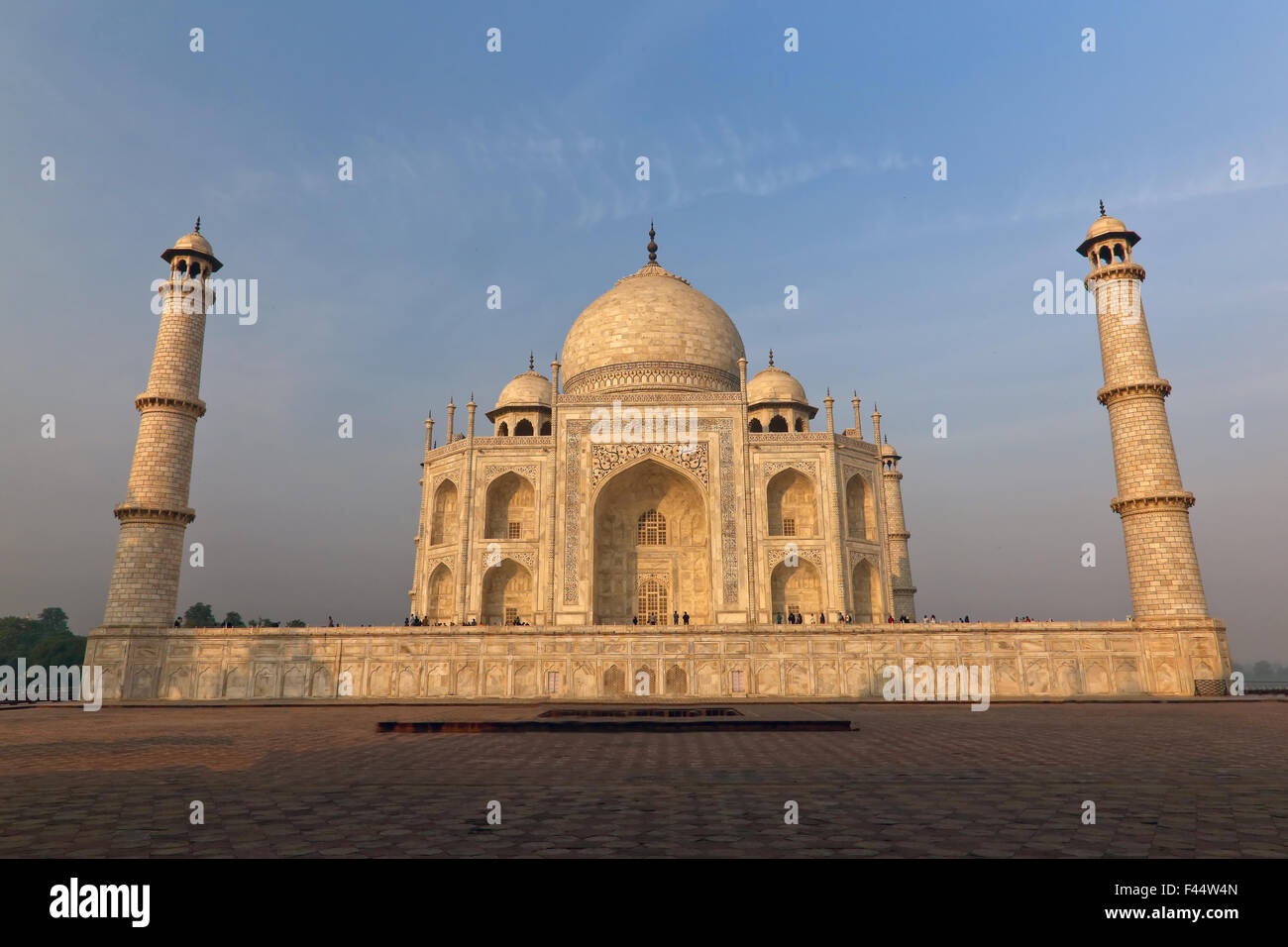Taj mahal romance hi-res stock photography and images - Alamy