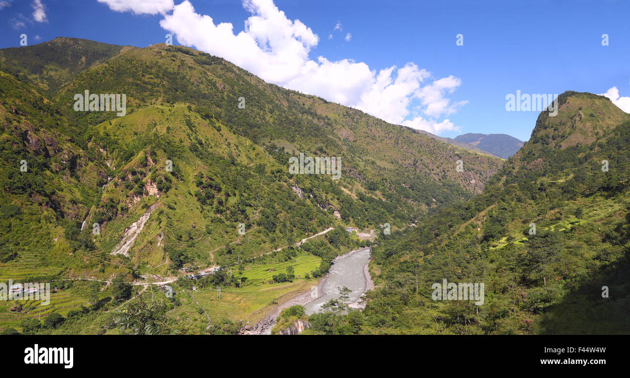 Himalayan wilderness hi-res stock photography and images - Alamy