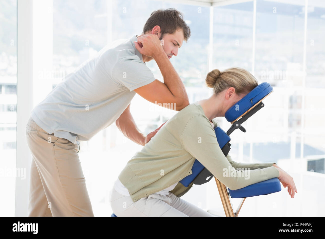 Female hands massage therapist black hi-res stock photography and ...