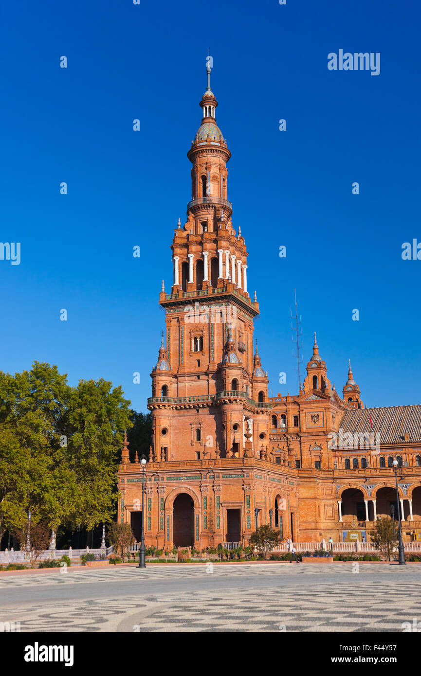 Fountain orange square plaza hi-res stock photography and images - Alamy