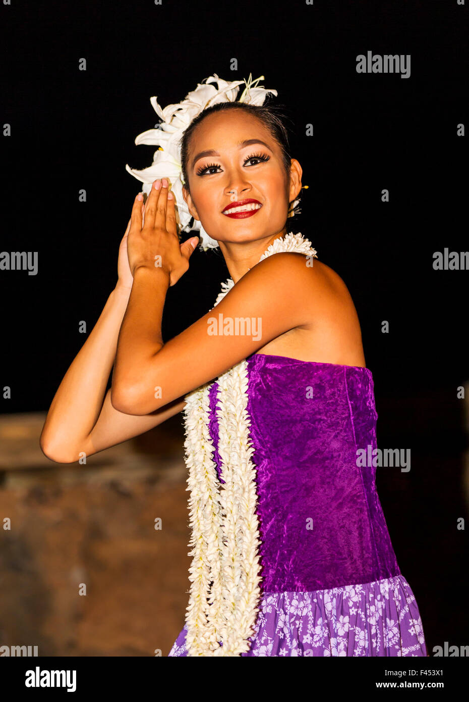 Beautiful young native woman performing traditional dance at Luau, Big ...