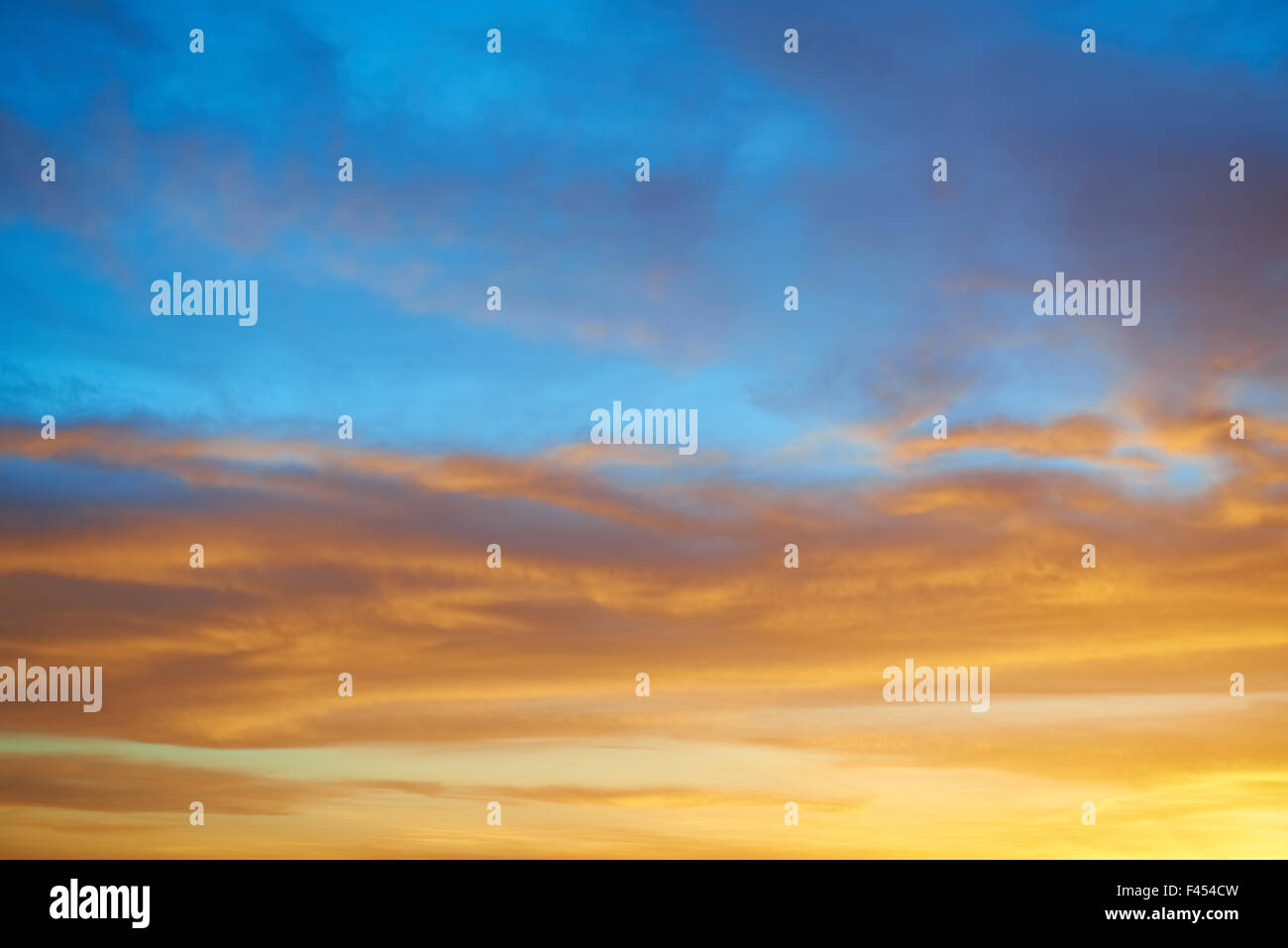 Dramatic sky wallpaper hi-res stock photography and images - Alamy