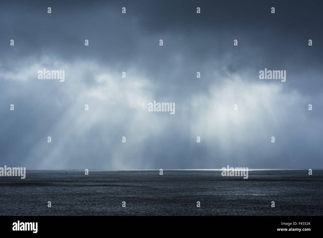 light mood, Atlantic ocean, Lofoten, Norway Stock Photo - Alamy