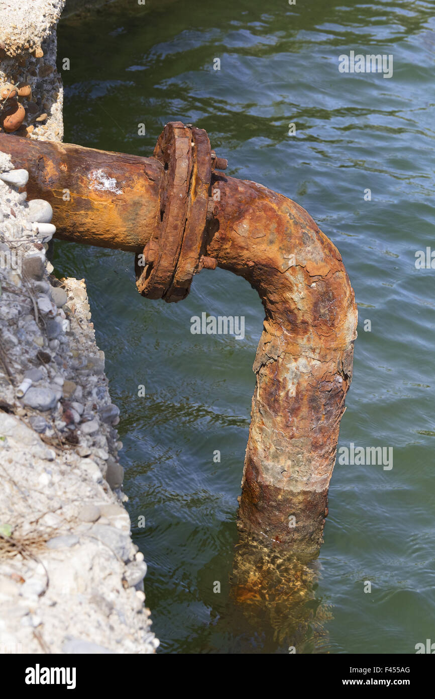 Abblussrohr hi-res stock photography and images - Alamy