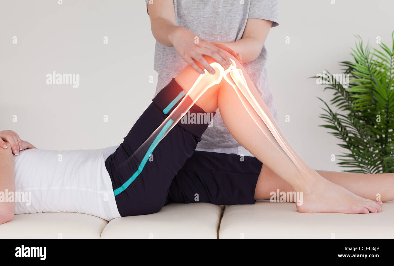 Highlighted bones of woman at physiotherapist Stock Photo - Alamy