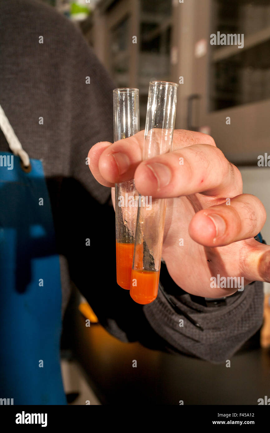 Precipitate test tube hi-res stock photography and images - Alamy