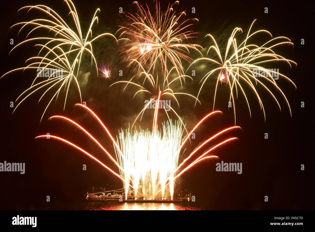 Fireworks ship hi-res stock photography and images - Alamy