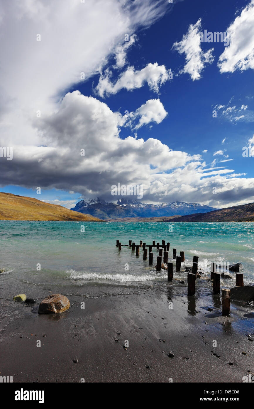 The clouds over the emerald lake Azul Stock Photo - Alamy