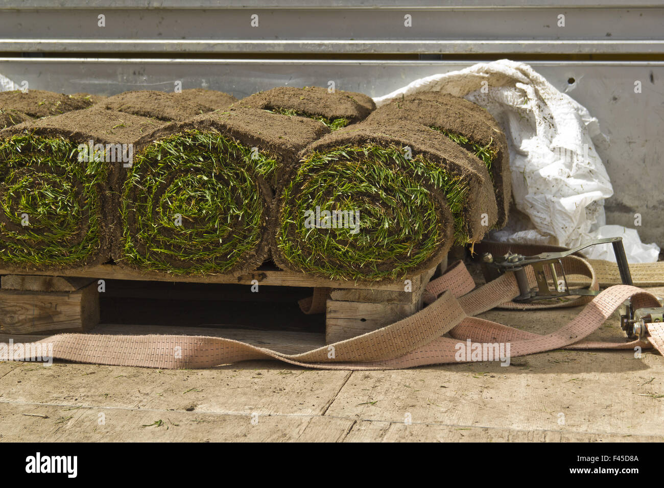 Landschaftsbauer hi-res stock photography and images - Alamy