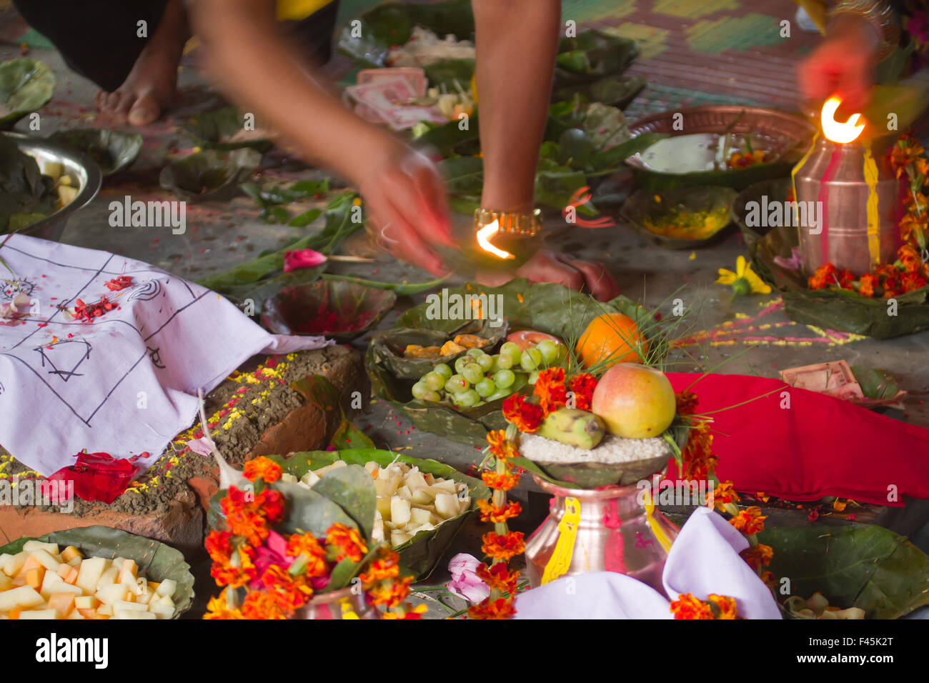 Puja offering hi-res stock photography and images - Alamy