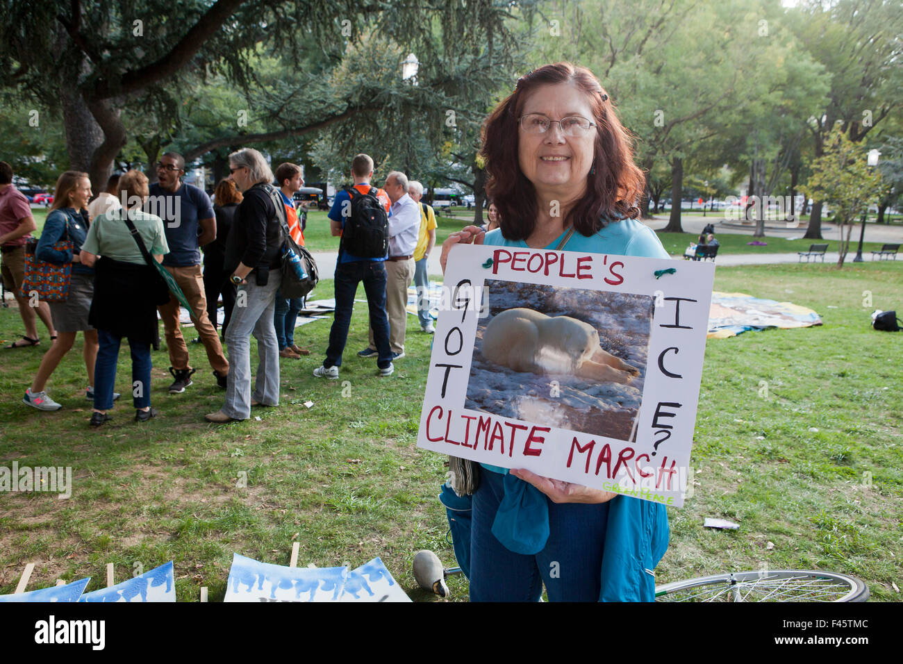 Climate change slogans hi-res stock photography and images - Alamy