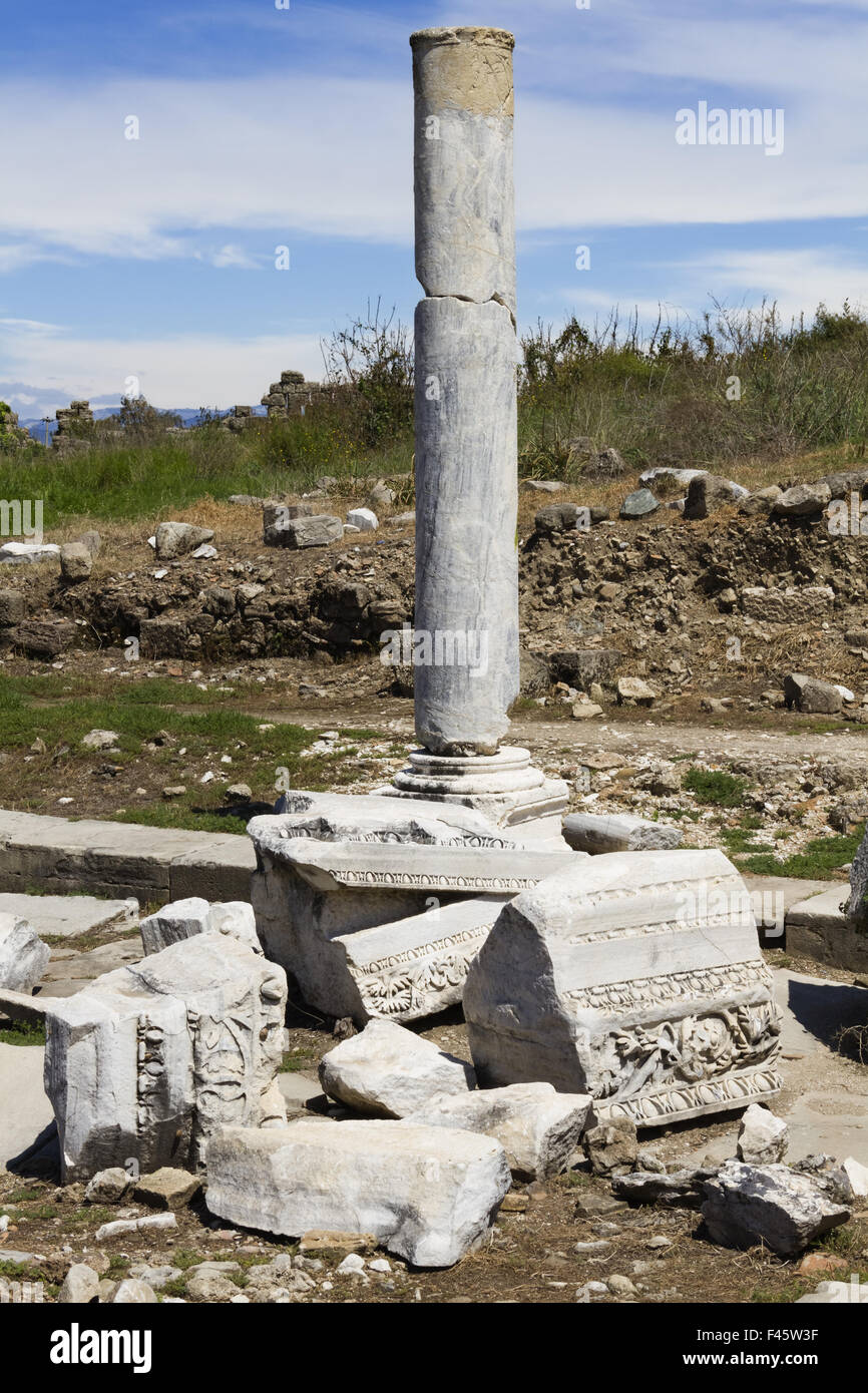Colonnaded buildings hi-res stock photography and images - Alamy