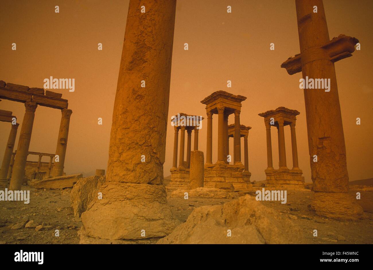 SYRIA PALMYRA ROMAN RUINS Stock Photo - Alamy