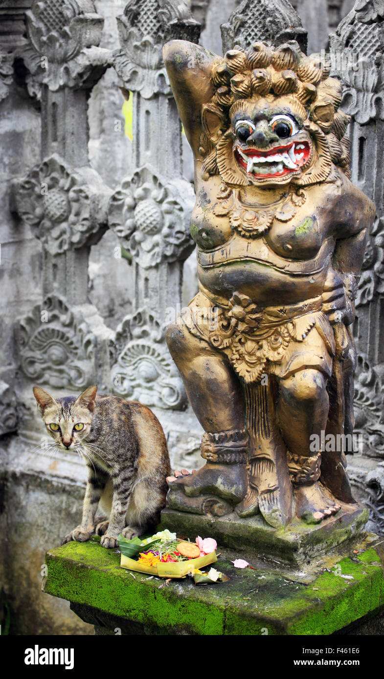 Angel devil statue hi-res stock photography and images - Alamy