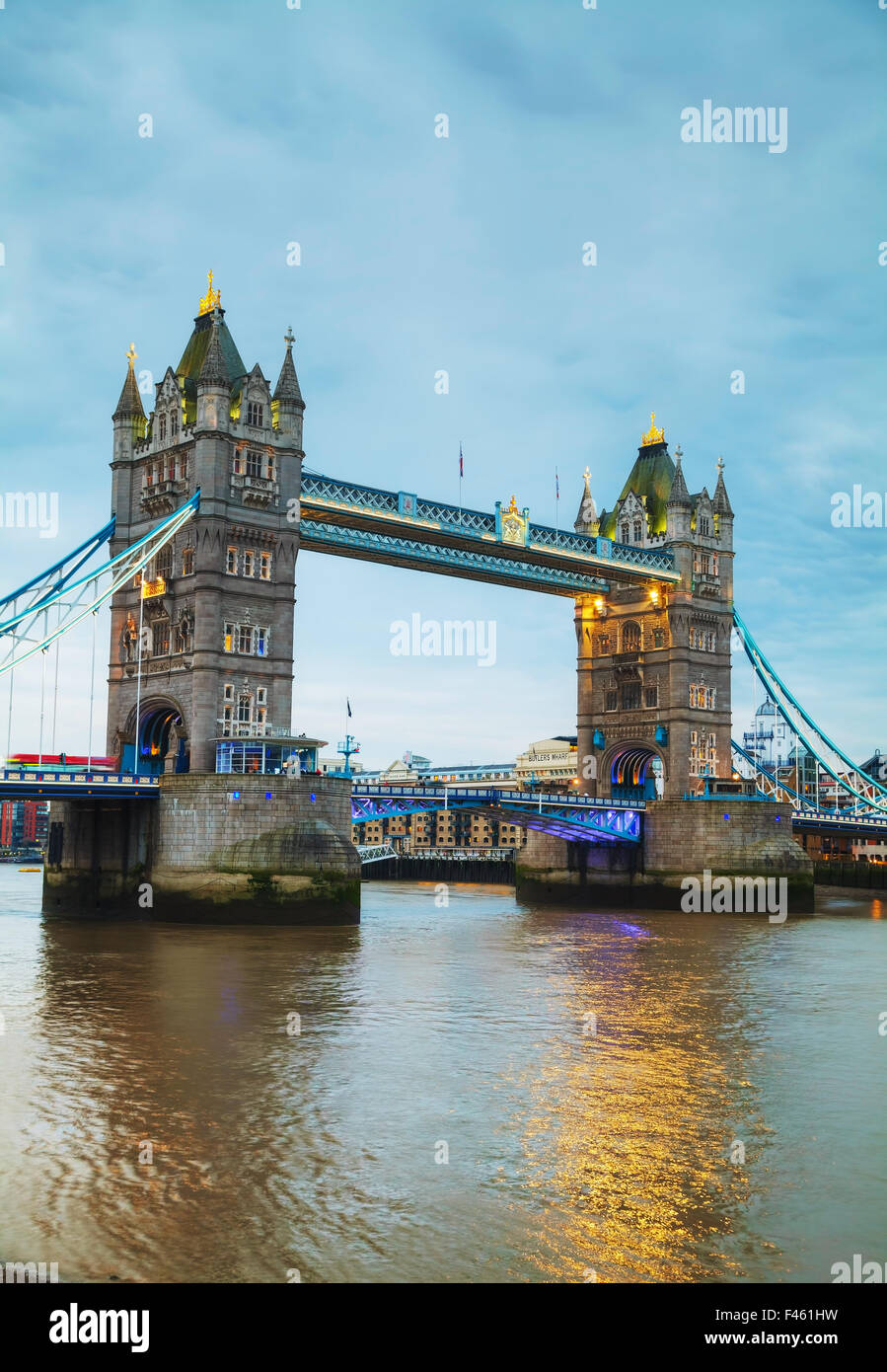 Tower bridge hi-res stock photography and images - Alamy