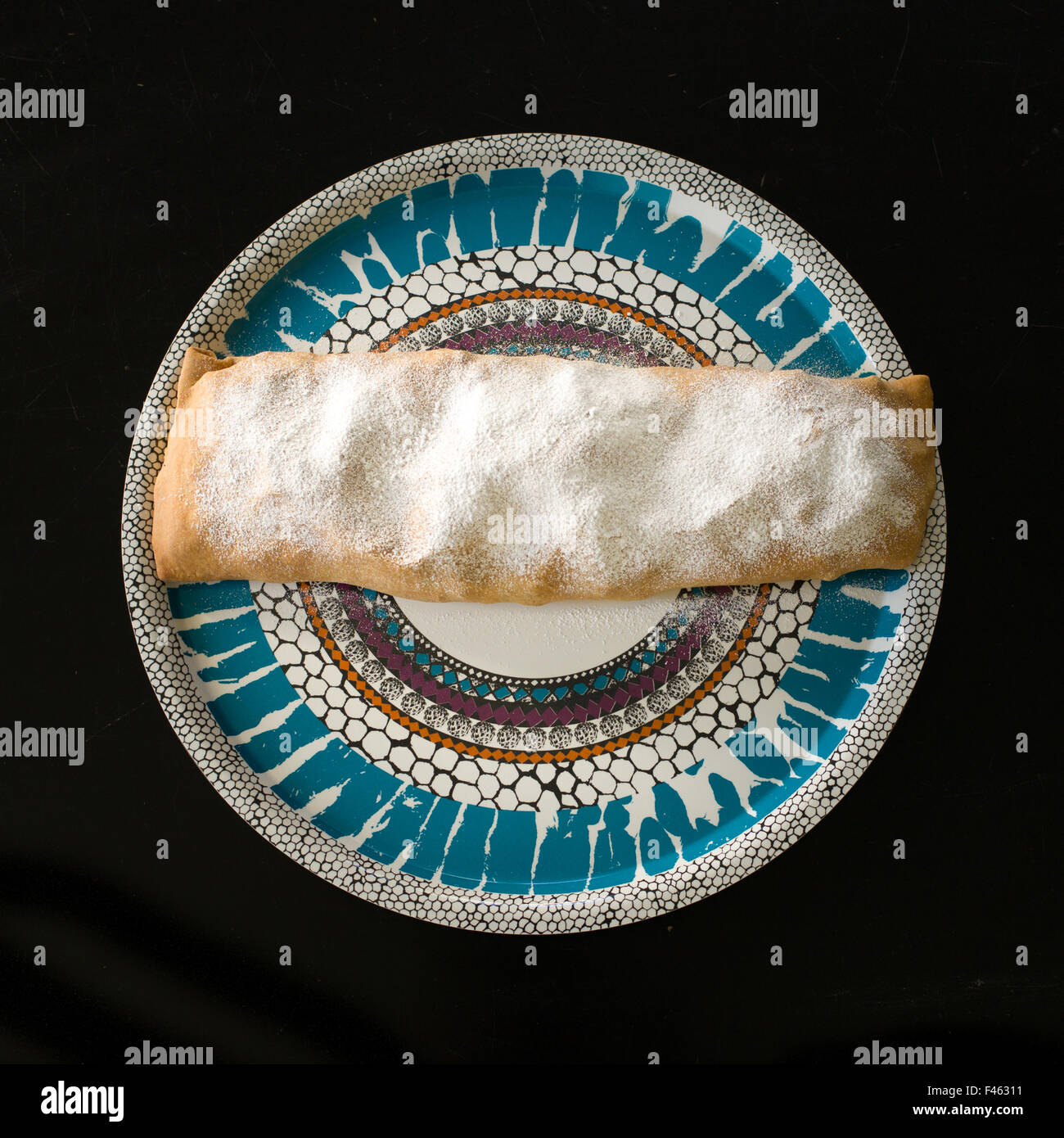Strudel pot hi-res stock photography and images - Alamy