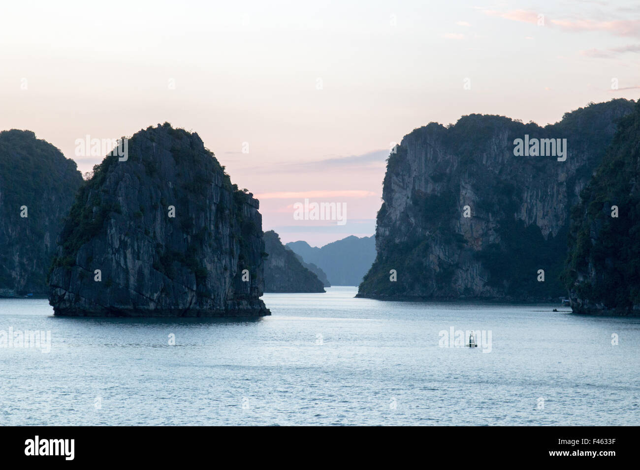 Limestone islands hi-res stock photography and images - Alamy