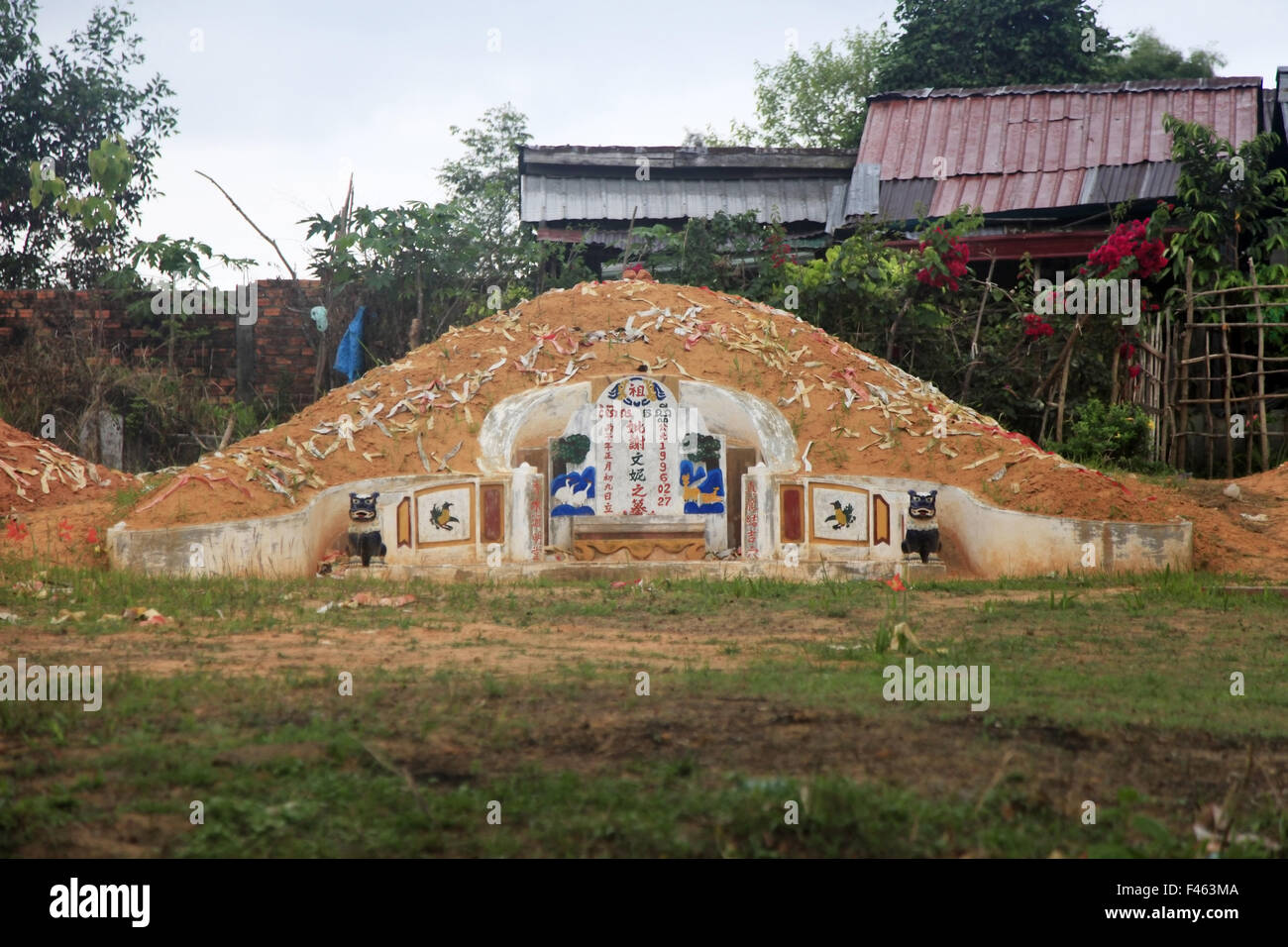 Chinese cemetery hi-res stock photography and images - Alamy