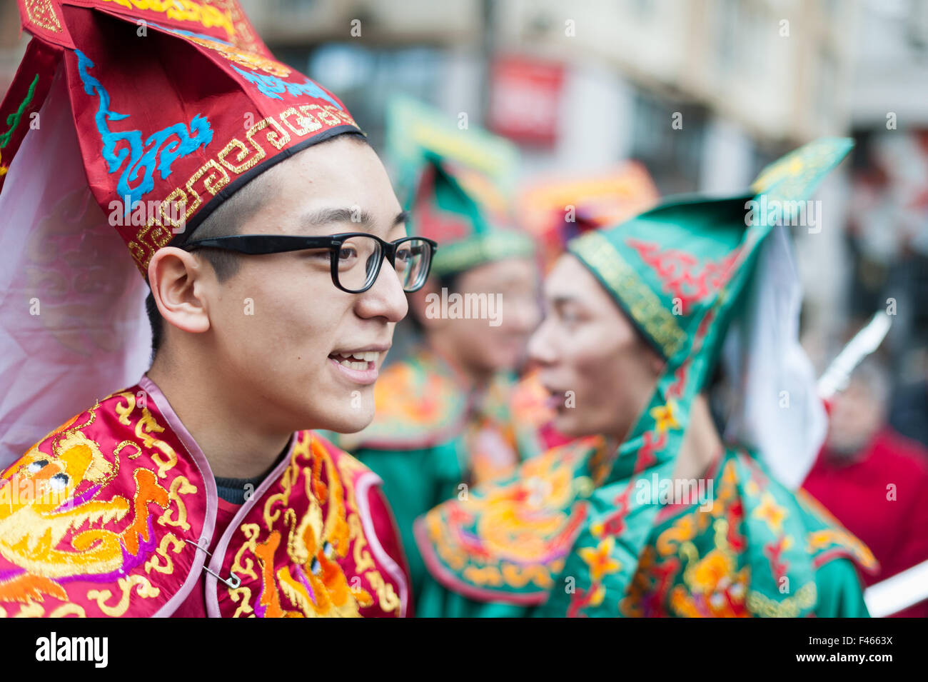 Paris traditional dress hi-res stock photography and images - Alamy