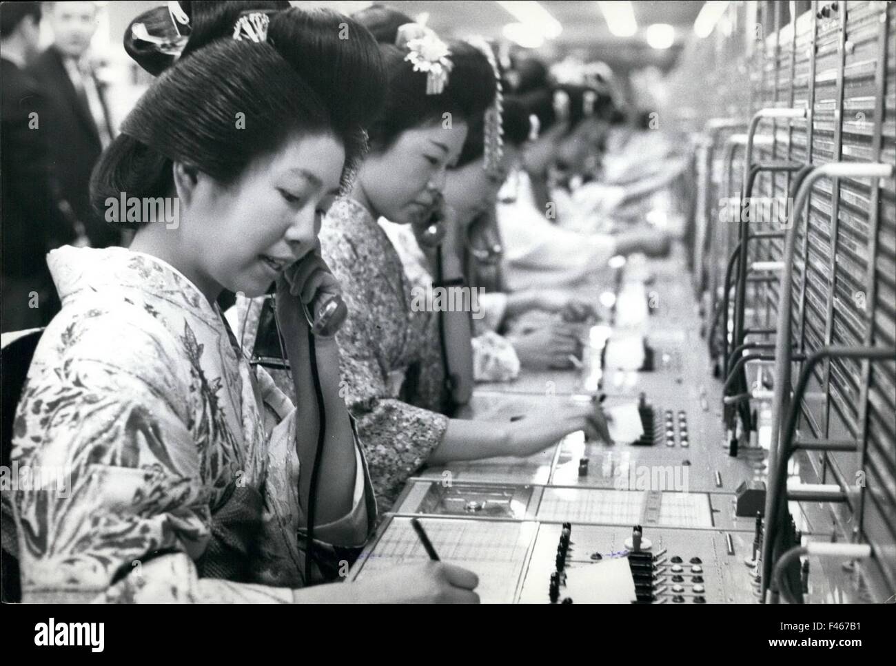 Brighten a room hi-res stock photography and images - Alamy