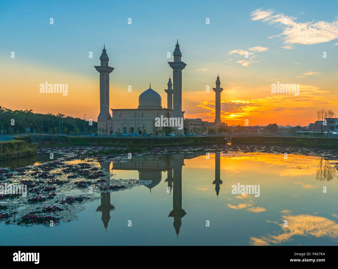 The Tengku Ampuan Jemaah Mosque, Bukit Jelutong, Malaysia mosque ...