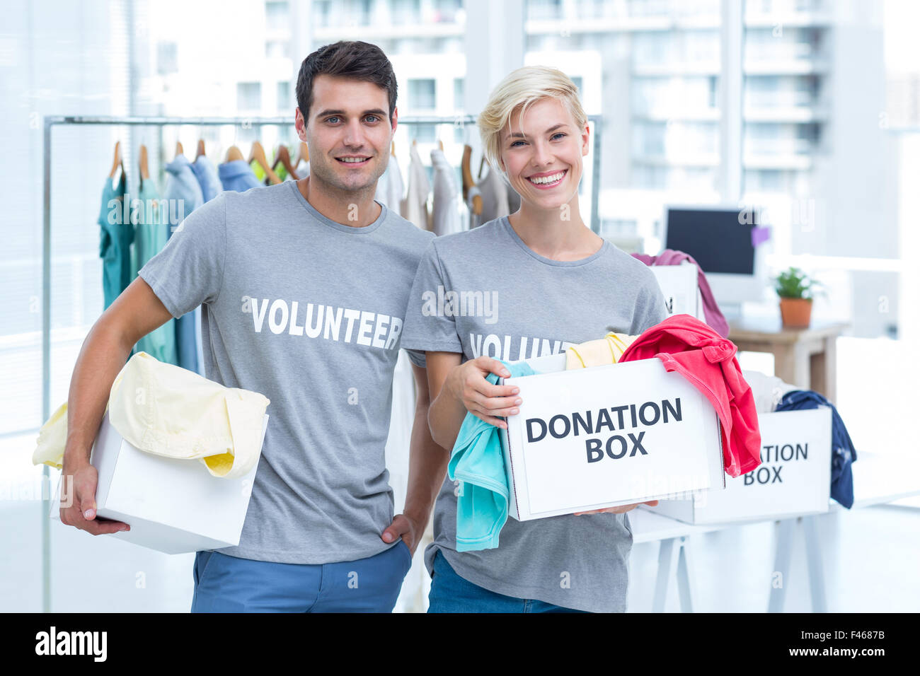 Woman volunteer boxes donation hi-res stock photography and images - Alamy