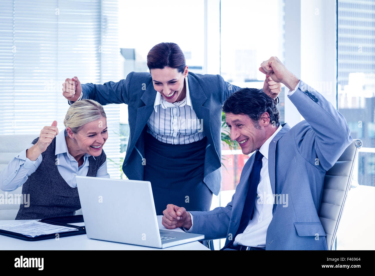 Business people cheering hi-res stock photography and images - Alamy