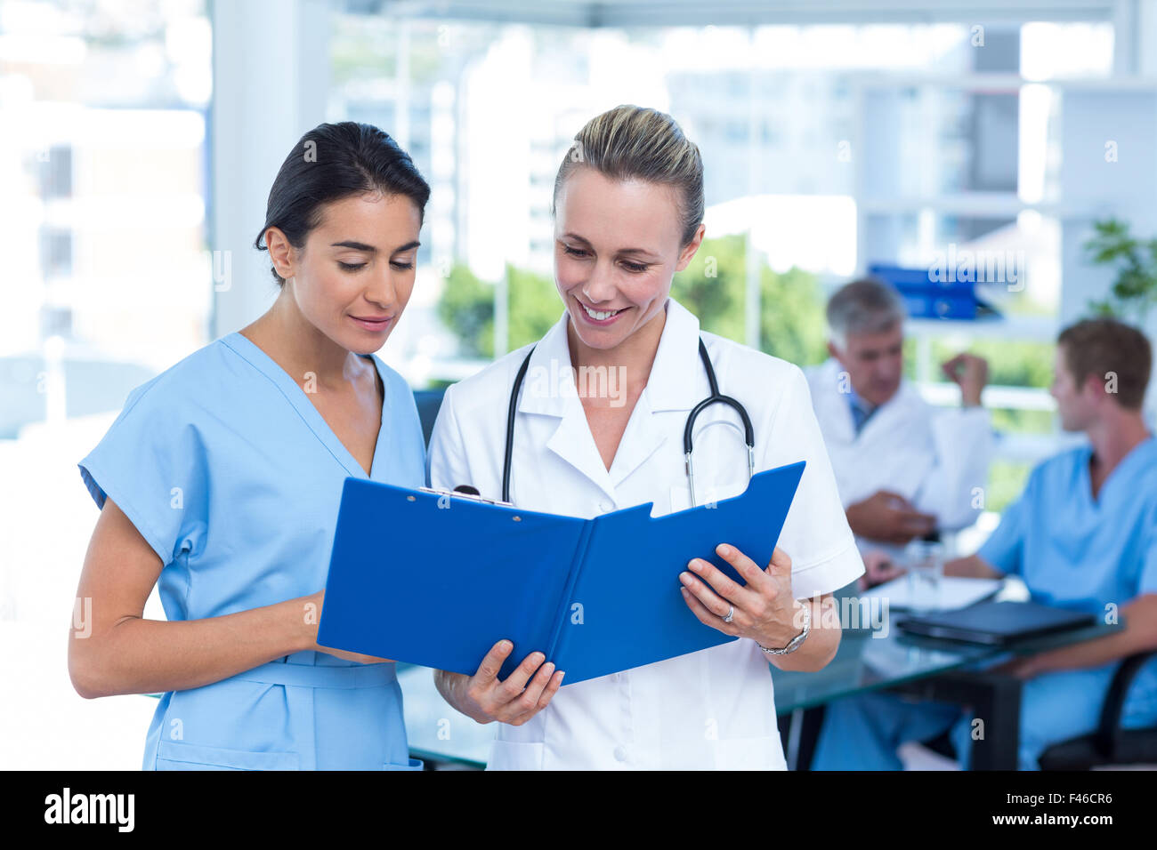 Doctors office medical files hi-res stock photography and images - Alamy