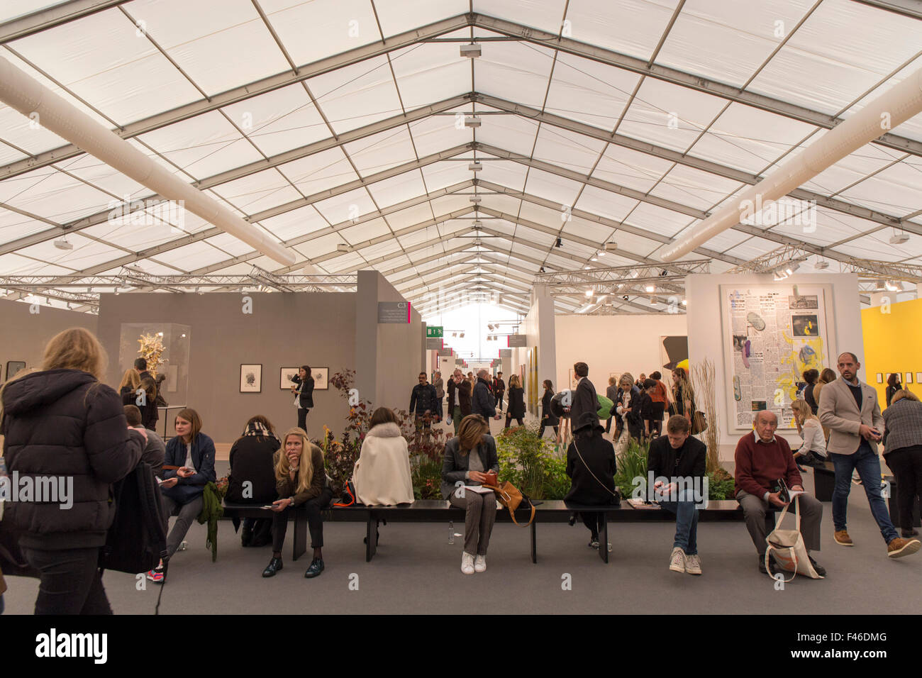 Frieze art fair 2015 hi-res stock photography and images - Alamy