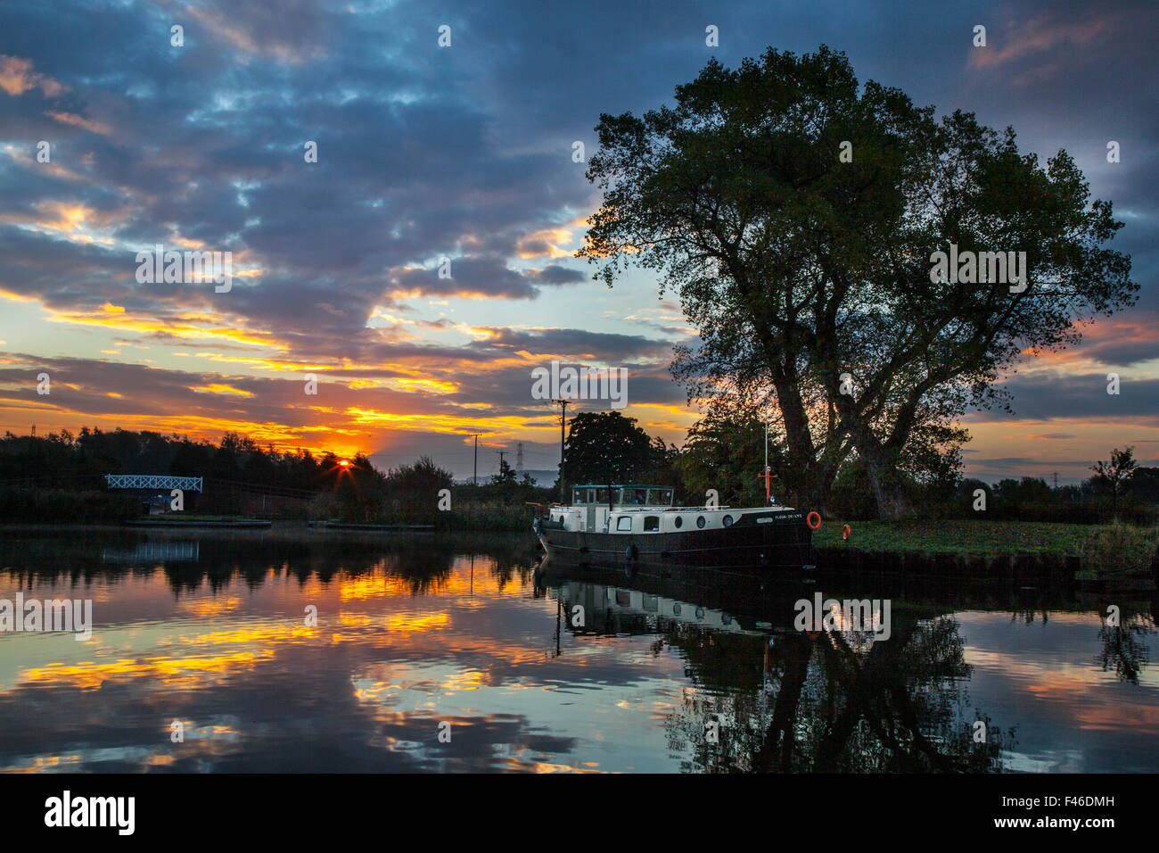 Rufford old hall hi-res stock photography and images - Alamy