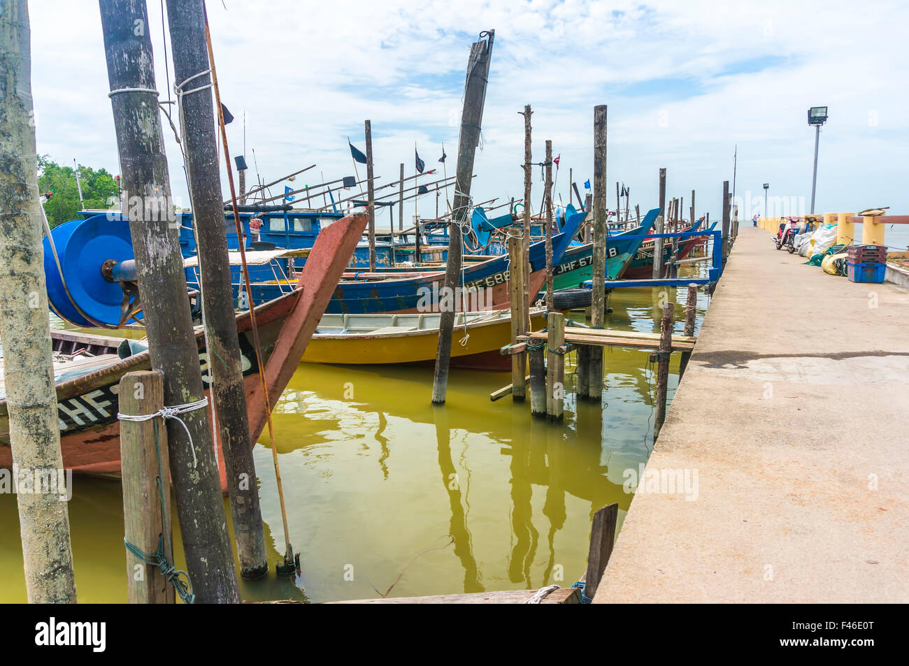 Boats park at Pantai Leka Jetty, Johore Stock Photo - Alamy
