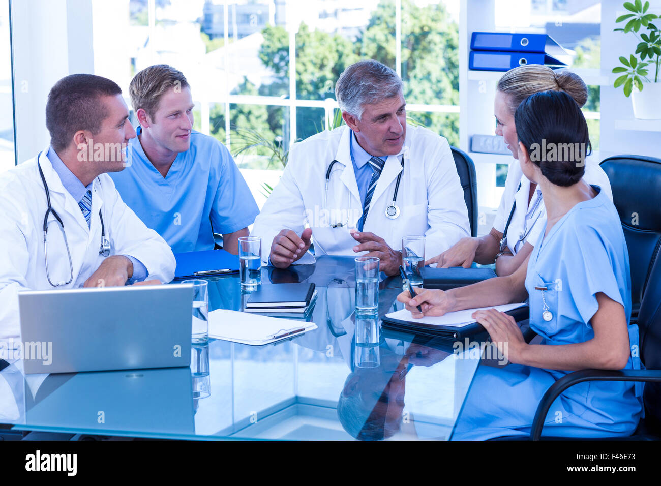 Medical team having a meeting Stock Photo - Alamy