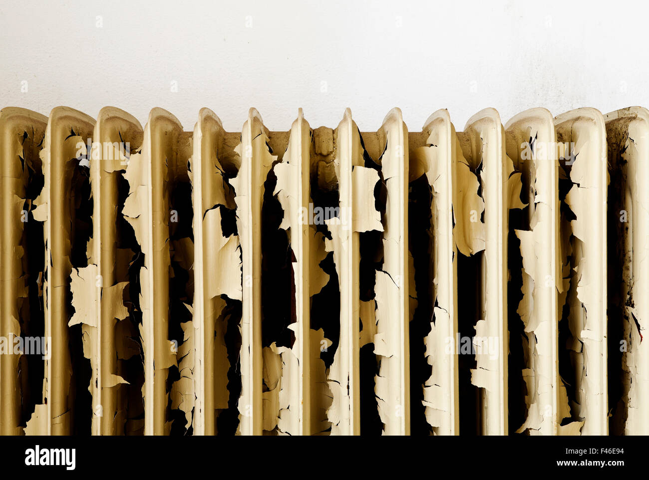 old rusty radiator, detail Stock Photo - Alamy