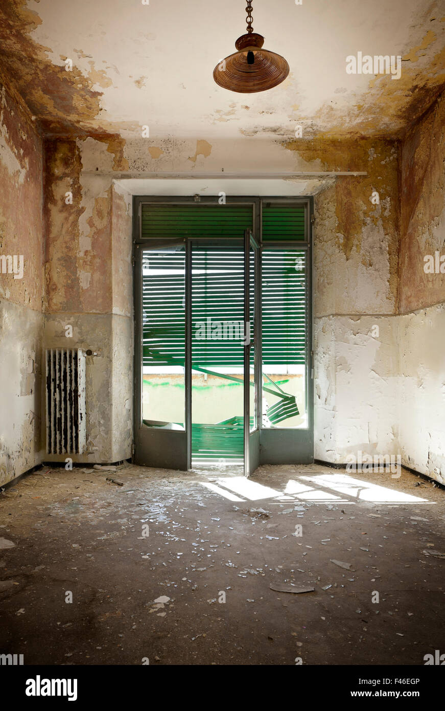 empty room, interior of a old house Stock Photo - Alamy