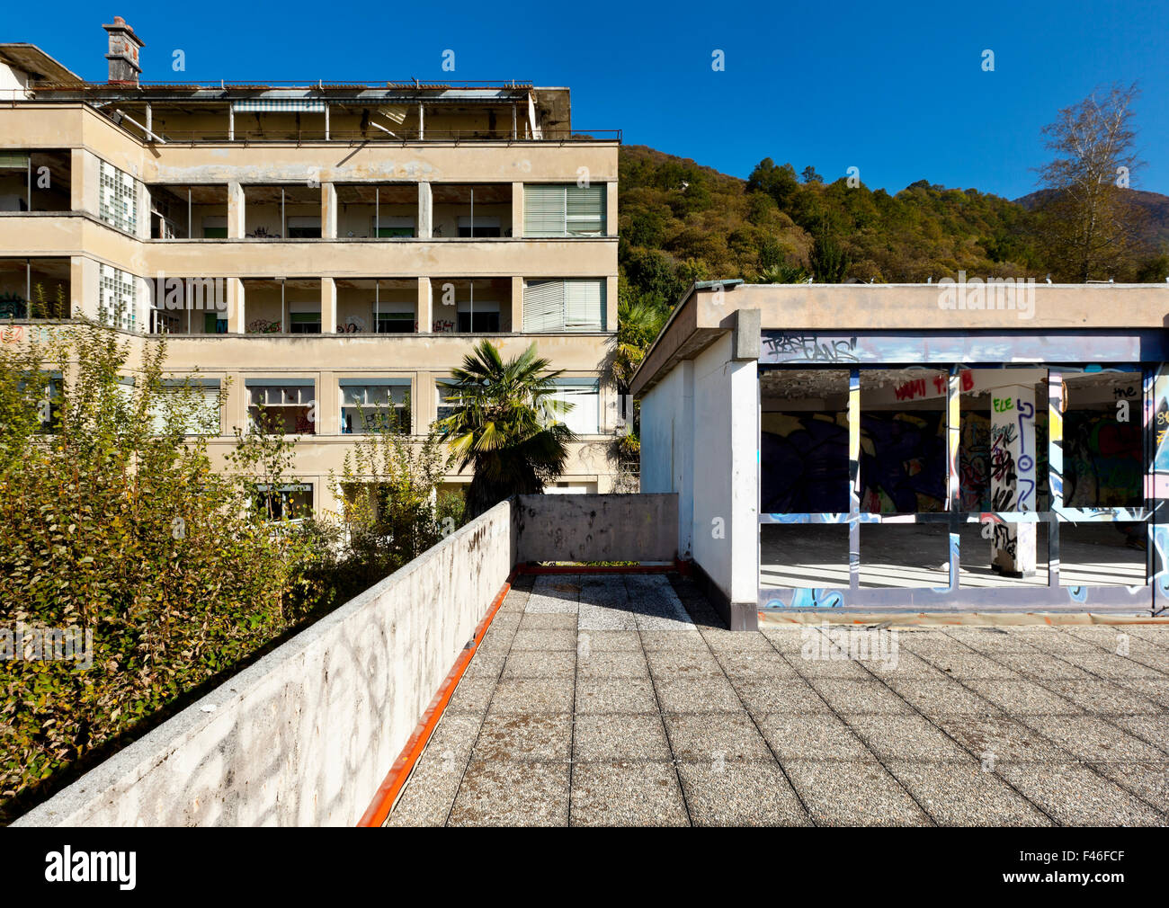 Exterior crime building hi-res stock photography and images - Alamy