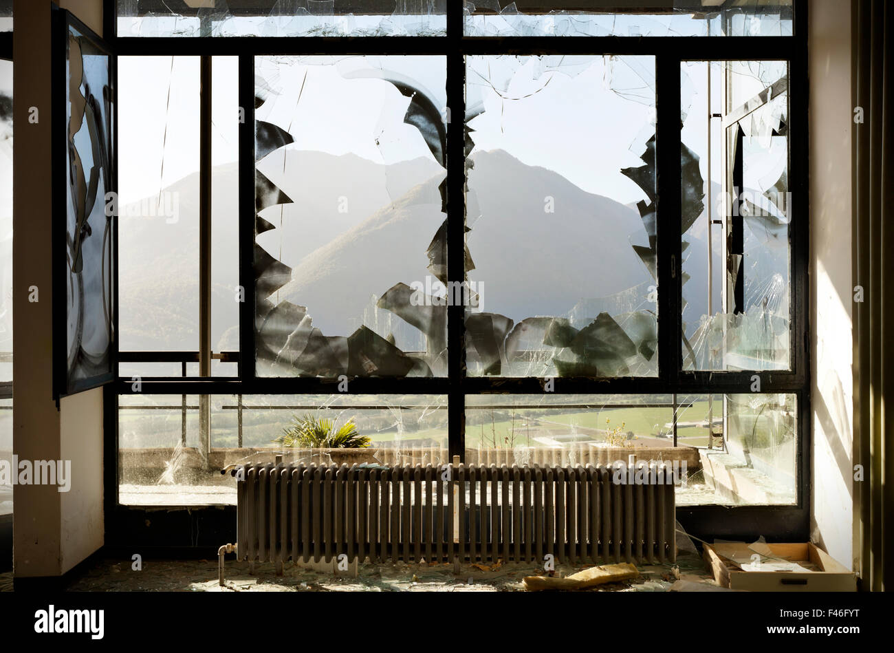 abandoned building, window with broken glass Stock Photo - Alamy